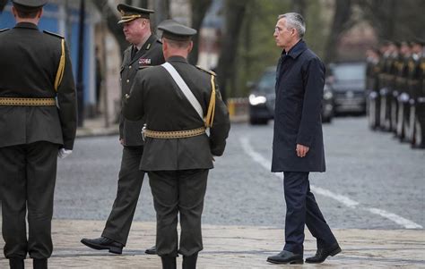 Генерални секретар НАТО а Столтенберг борави у посети Украјини званичник алијансе