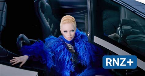 Ich Bin Nicht Meine Hautfarbe Albinismus Model Gegen Vorurteile