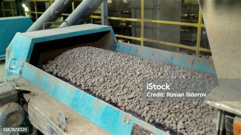 시멘트 생산을 위한 첨가제 아스팔트 시멘트 및 콘크리트 생산을위한 장비 시멘트에 대한 스톡 사진 및 기타 이미지 시멘트 제조 대형 Istock