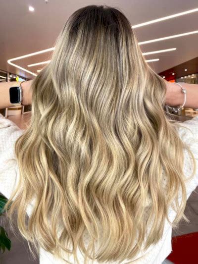 Haare Blond färben Haarfarben Experte Friseur in Berlin