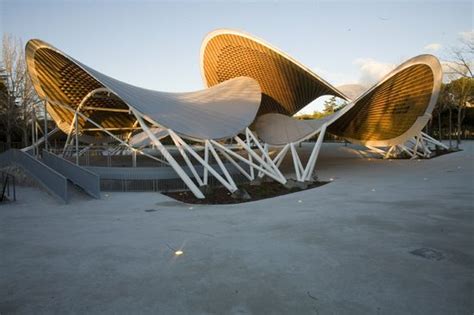 Design And Structural Optimization Of Topological Interlocking Assemblies