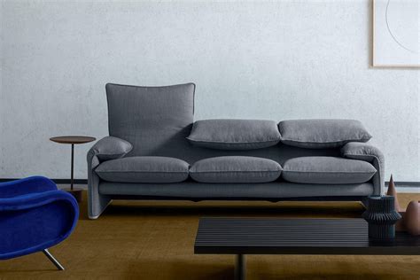 Maralunga 40 Maxi Sofa By Vico Magistretti For Cassina Residential