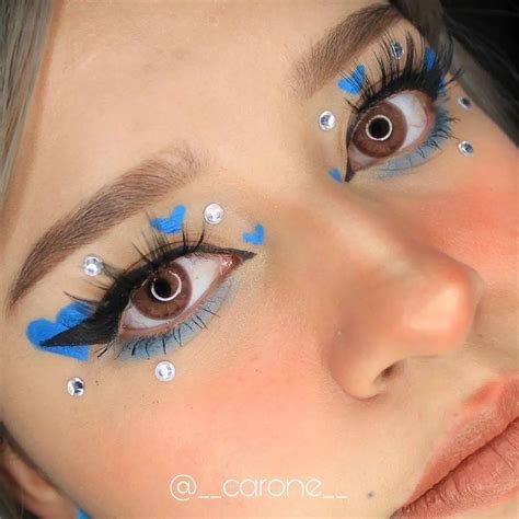 ایده های ترند و جذاب برای کشیدن انواع خط چشم فانتزی دخترانه