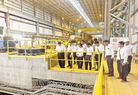 ဒုတိယဝန်ကြီး ဦးရင်မောင်ညွန့် မန္တလေးတိုင်းဒေသကြီးအတွင်းရှိ အမှတ် ၁ သံမဏိစက်ရုံ မြင်းခြံ နှင့