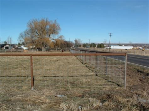Top Rail Fence