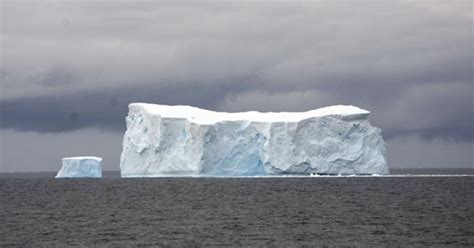 서울 66배 세계 최대 남극 빙산 하루 5km씩 빠르게 이동