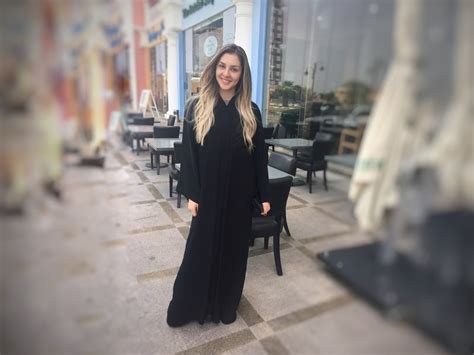 O Que As Mulheres árabes Usam Por Debaixo Da Abaya