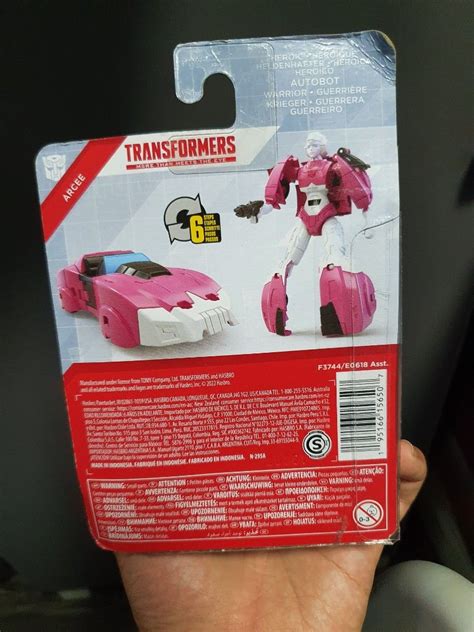 Transformers Autobot Arcee Hobbies And Toys Toys And Games On Carousell
