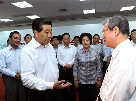 贾庆林在福建调研