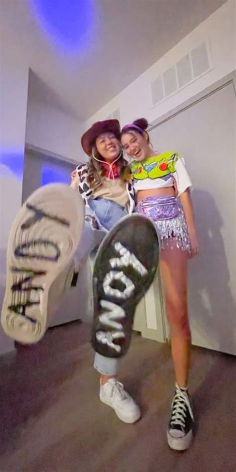 Best Friends Halloween Costume Ideas To Recreate Halloween Costumes