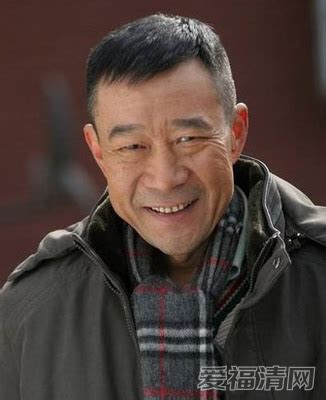 李雪健老婆于海丹资料照片 揭李雪健28岁儿子李亘个人资料微博 忒有料