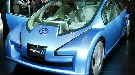 Тойота и Уеймо планират партньорство за разработване на технологии за самоуправляващи се