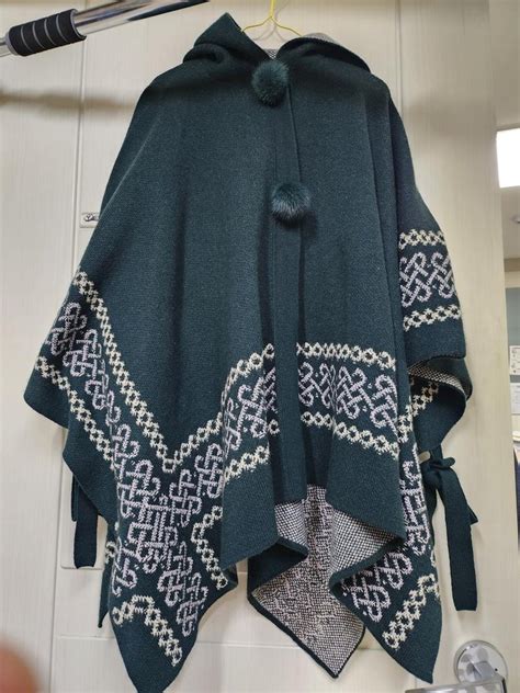 썰스데이아일랜드 망토가디건 세컨웨어