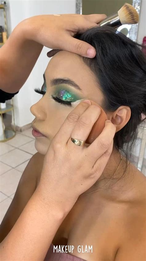 Makeup Eyeshadow Green Glitter