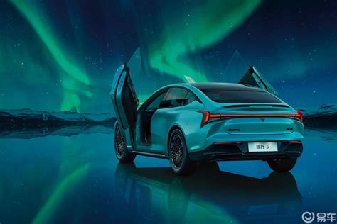 【哪吒s图片 汽车图片大全】 易车