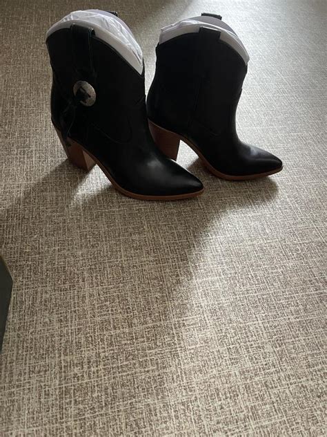 Казаки — цена 1000 грн в каталоге Ботинки Купить женские вещи по доступной цене на Шафе