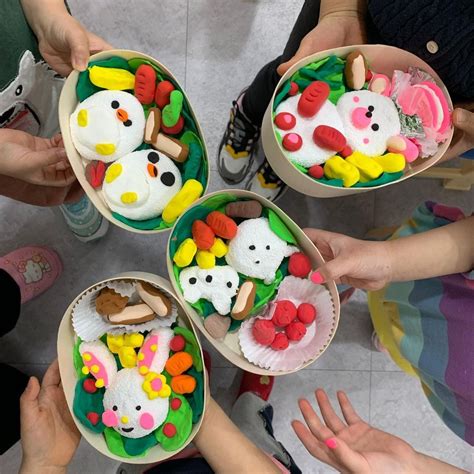 너랑노랑 미술학원 On Instagram 우리 유치부 친구들 클레이 도시락 만들기 했어요~ ️ 너무 진짜처럼 만들어서 엄마가 먹으면 어쩌나 걱정하면서 만드는