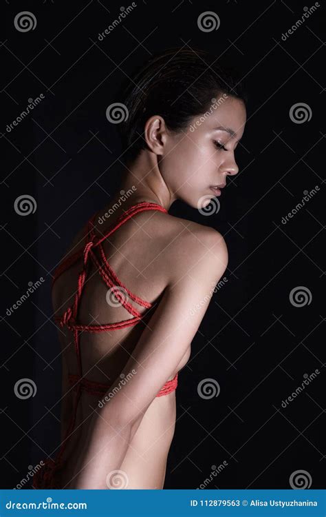 Nackte Sexy Frau Mit Dem Kurzen Haar Stockbild Bild Von Kreativ