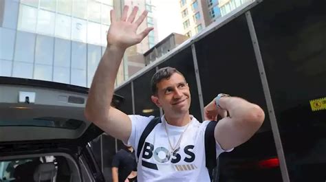 Cumple A Os Dibu Mart Nez El D A Que Hizo Emocionar Al Mundo Cuando Cont Qui Nes Son Sus