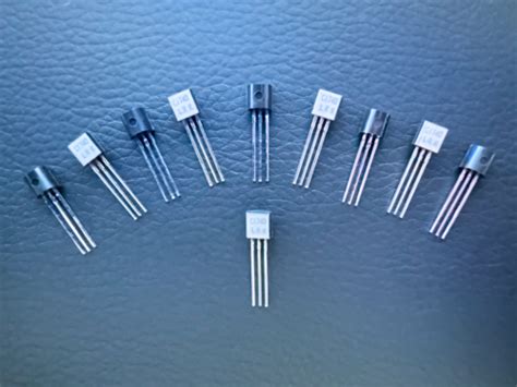 10pcs 2sc1740 C1740 Rohm Npn Silicon Transistor Bjt 50v 015a 03w To 92 Ebay