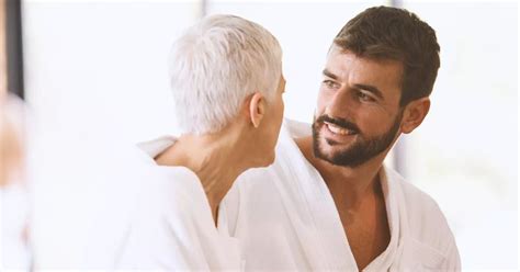 Proud Cougar Gives Fans Baywatch Vibes As She Flaunts Side Boob In