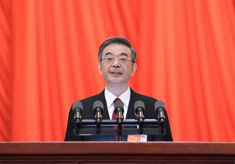 周强作《最高人民法院工作报告》