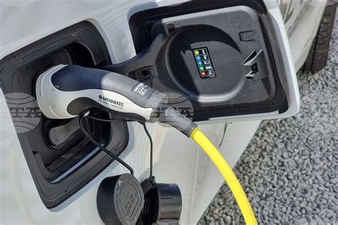 Българската компания Ампеко е отличена в САЩ за софтуера си за зарядни станции на