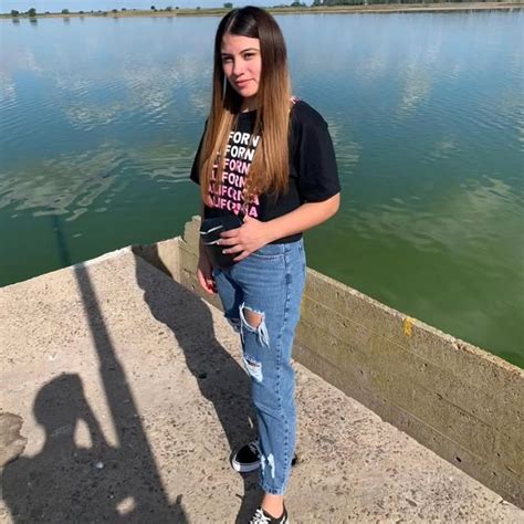 Loree Errasti Threads Say More