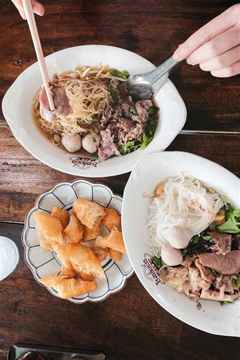 โรงกลั่นเนื้อ ร้านก๋วยเตี๋ยวเนื้อเปื่อยรสเด็ด ย่านทรงวาด กรุงเทพฯ