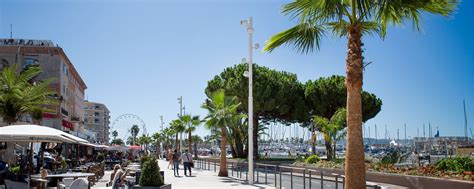 Abords du Port Saint Raphaël Eclairage d ambiance et décoratif fonctionnel et routier