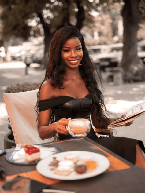 12 Characteristics Of A Classy Woman