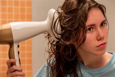 What Does A Diffuser Do To Straight Hair Hairstylecamp