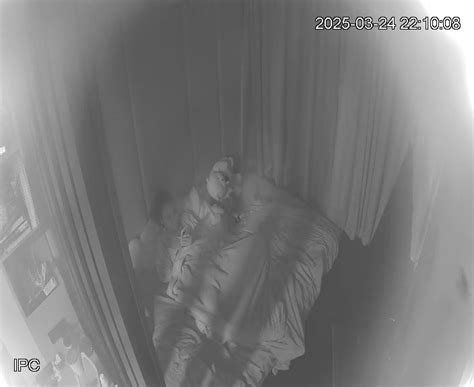 Hidden Cam Masturbation Video 19 日本語で