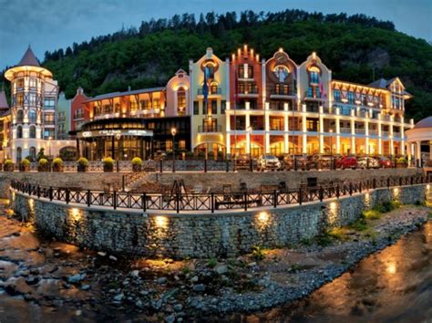 განთავსება და კვება პარკის გარშემო