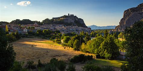 Durance 밸리 시스 트 롱 고 일몰에 요새 알프 드 오 트 프로방스 프랑스 0명에 대한 스톡 사진 및 기타 이미지 0명 사진 이미지 수평 구성 Istock