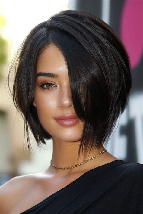 Asymmetrischer Bob Und 46 Weitere Trendige Ideen Für Mehrschichtige Frisuren In 2024 Short