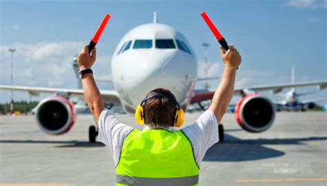 Marshalling Signals You Should Know Essential Pilot