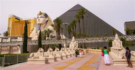 Luxor Hotel In Las Vegas Pyramide Zimmer Übernachtungen