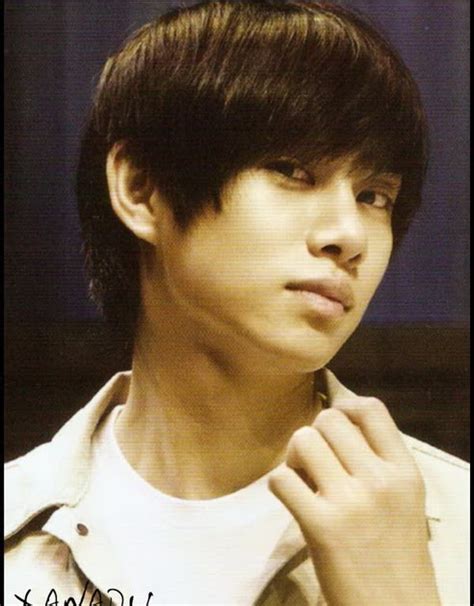 Tren Gaya 34 Foto Artis Cowok Korea Terganteng