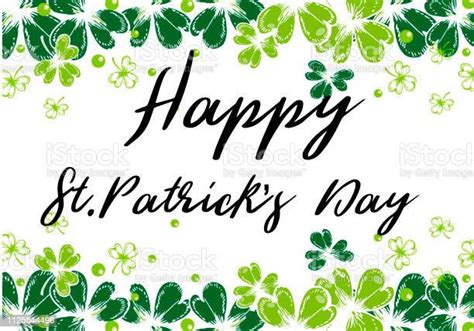 해피 세인트 패 트 릭의 날 축 하 포스터입니다 벡터 손을 토끼풀 잎 비문 행복 한 성 패 트 릭의 날의 그려진된 그림 3월에