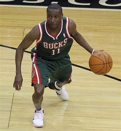 The Top 10 Shortest Nba Players Ever Scoreboardsnet Articles