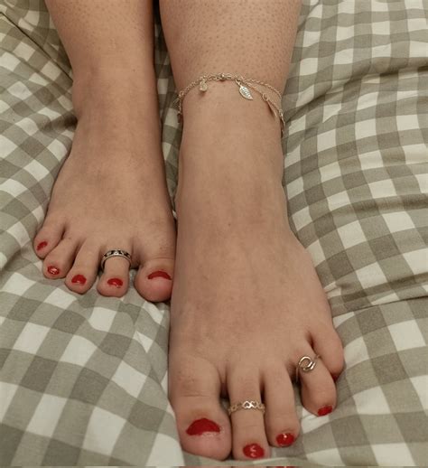 Feet Rt Promo K On Twitter Rt Hot Curvy Wife New Toe Rings And An Anklet Custom Feet