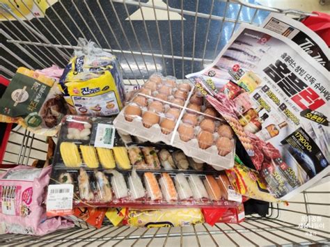 홈플러스 홈플런 창립세일 리얼 장보기 삼겹살 딸기 한우 반값 세일 장바구니 무겁게 네이버 블로그