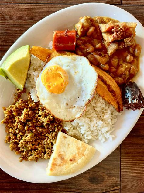 16 Colombian Breakfast Foods To Devour Photos