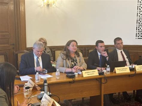 Деница Сачева За пенсиите трябват дългосрочни решения но без да чупим модела и да превърнем