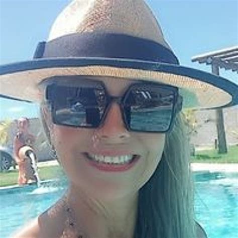 Stream Katia Porfirio Music Listen To Songs Albums Playlists For