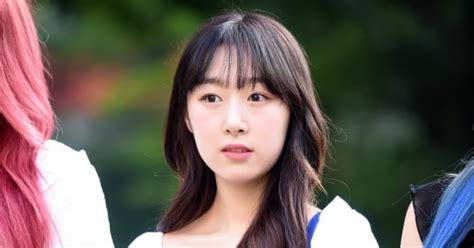 포토 우주소녀 수빈 아름다운 모습에 눈길~