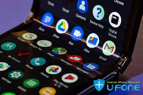 Motorola Razr Vs Samsung Galaxy Fold Design Camera Screen Battery