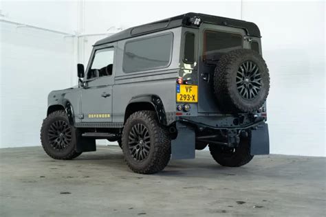 Raceauto Land Rover Defender 90 'GTS' uitgevoerd (2014) Grijs metallic ...