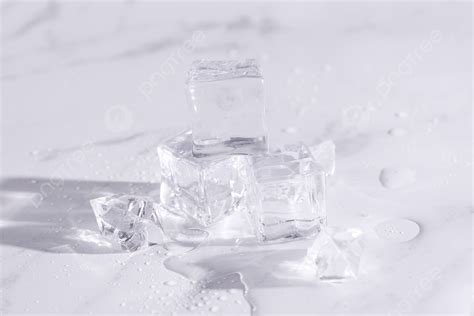 하 얀 배경의 얼음 배경 아이스 큐브 생성물 배경 일러스트 및 사진 무료 다운로드 Pngtree